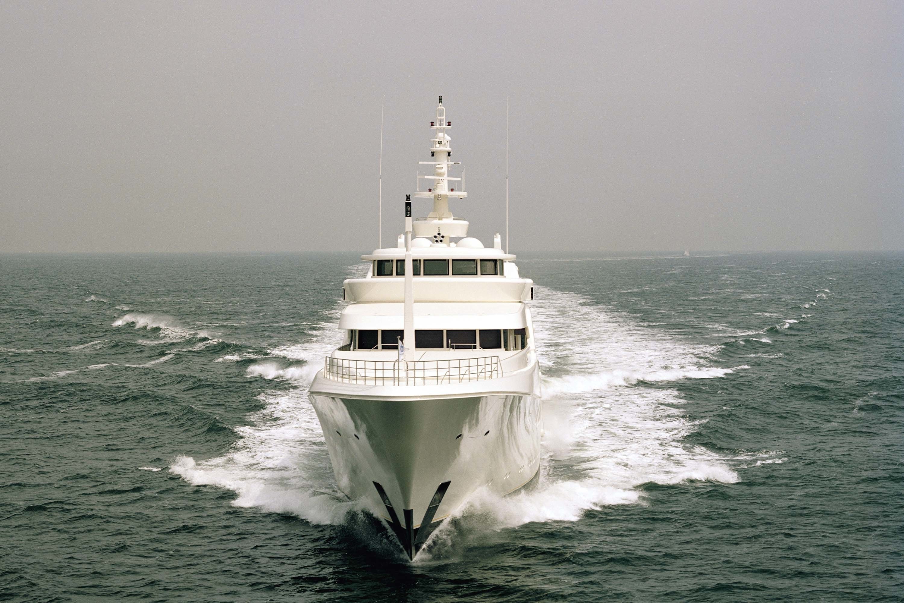Yacht ECSTASEA, Feadship | CHARTERWORLD Luxury Superyacht Charters